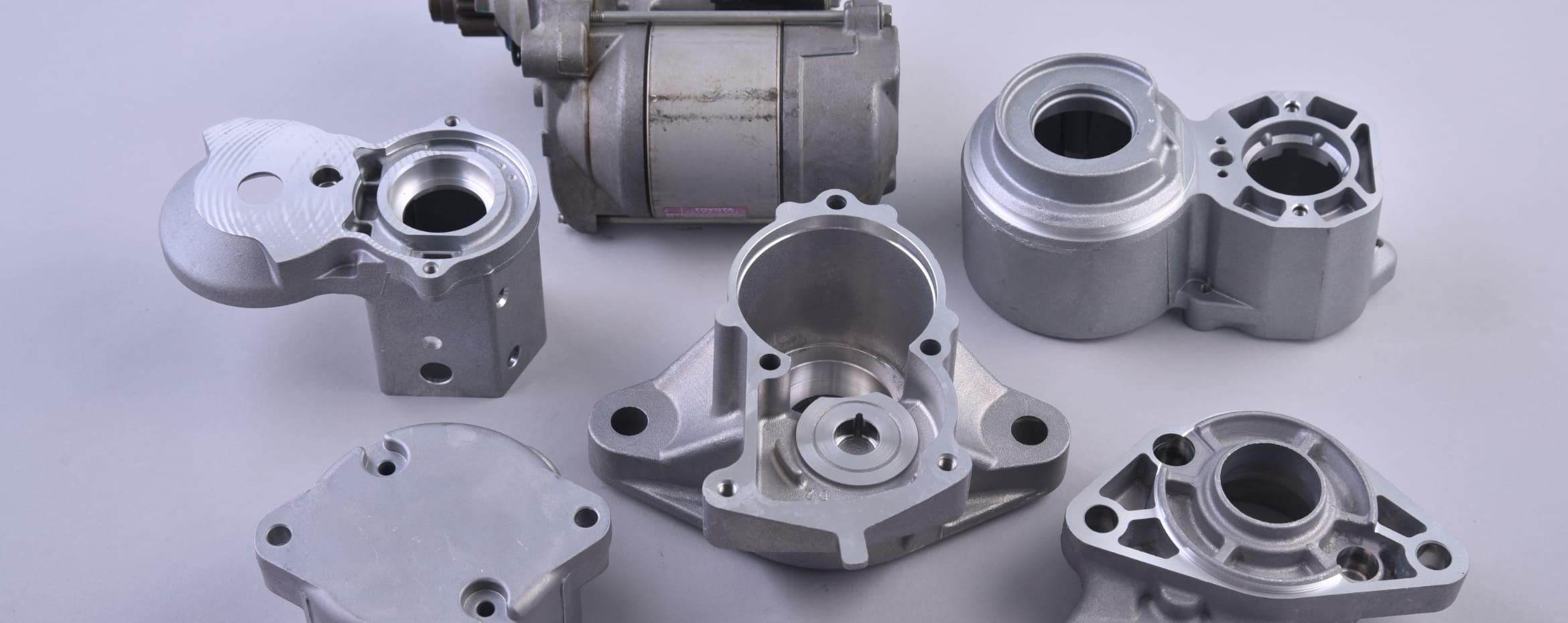 アルミダイキャスト粗形材の精密切削加工なら愛知県碧南市の株式会社三共工業所